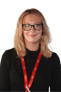 Francesca Farrell's Instagram, Twitter & Facebook on IDCrawl